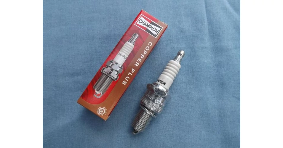 Gyújtógyertya champion oe001 N9YC